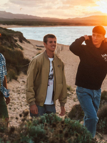 Bear: abbigliamento e accessori in stile californiano - Bear Surfboards